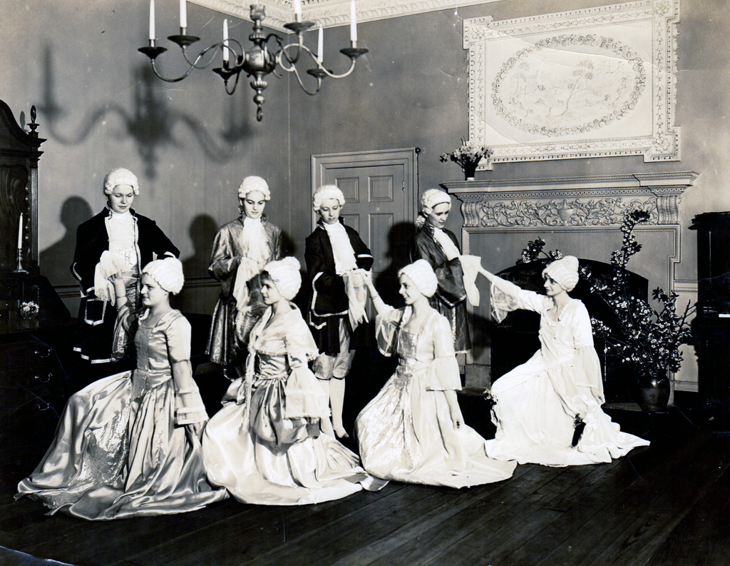 Just What is Colonial Revival? | Lives & Legacies